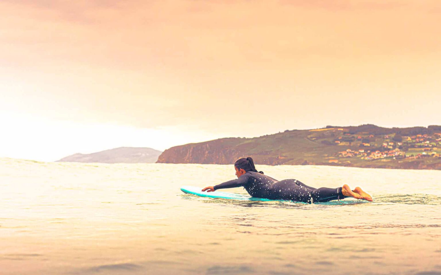 Layback Intermediate Surfcamp